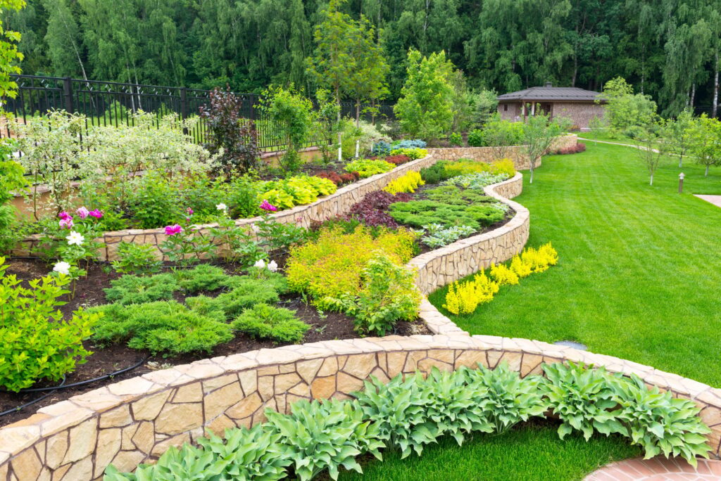9 Tips for Landscaping Around a Square Patio - Finding Farina