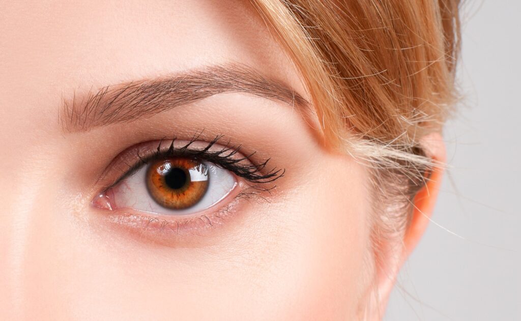 The Best Tips on How to Hydrate Under Eyes - Finding Farina